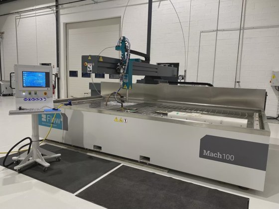 2023 FLOW Mach 100 HyPlex Prime 30 in Olching, Germany