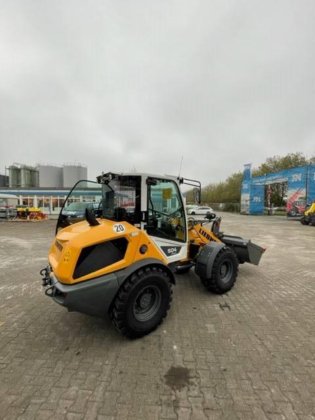 2022 Liebherr L 504 Compact in Hamburg, Germany