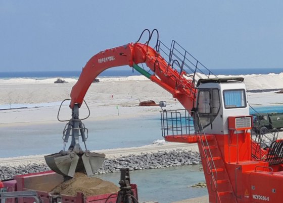 Bonny New 43 Ton Dual Power Hydraulic Material Handler with Rotational ...