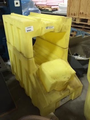 Enpac Model 6007-YE Single Poly Stacker in Elk Grove Village, IL, USA