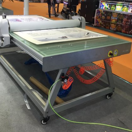 Light Version Flatbed Laminator Cheapest Flatbed Laminating Table For ...