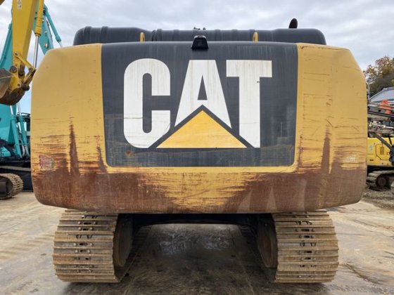 2017 CAT 336F in Osaka, Japan