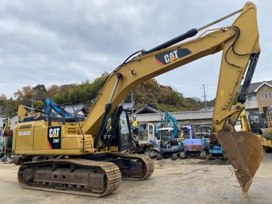 2017 CAT 336F in Osaka, Japan