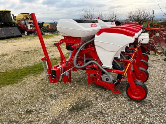 2023 Tractor seeding machinery ozduman in Evros, Greece