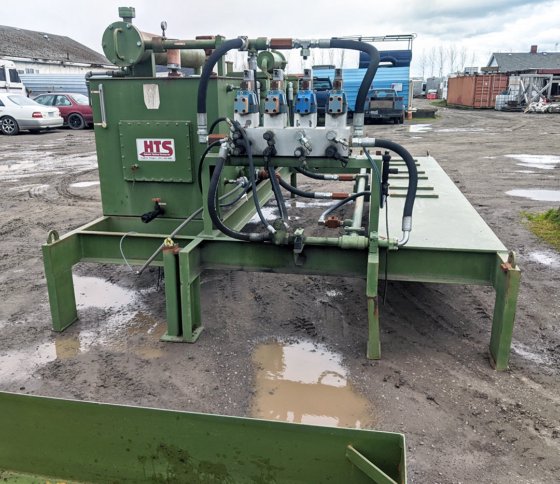 HTS Hydraulic Tank & Control Valves with Spill Containment in Eugene ...