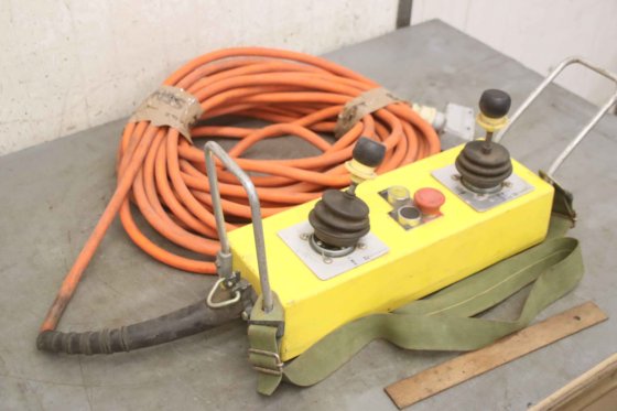 Telemecanique crane remote control - cable length 23 m 16-pole 30311 in ...