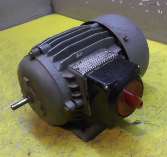 Electric motor 0.25 kW 1380 rpm from HEW - R71K / 4 16044 in ...