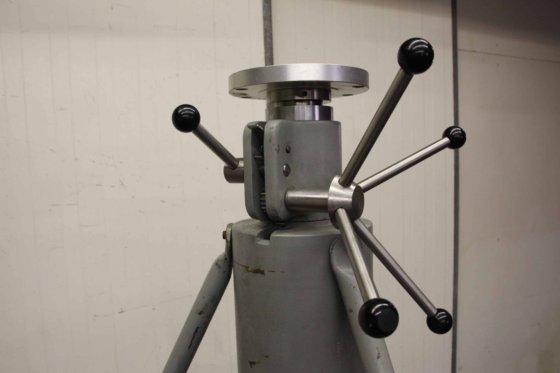 heavy level tripod by BRUNSON - Model 232 22962 in Wiefelstede, Germany