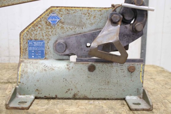 Hand lever shears from Mubea - 3S / 6 R 29160 in Wiefelstede, Germany