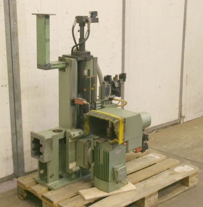 Homag milling machine from Homag - 4-075 / 02/0038 12769 in Wiefelstede ...