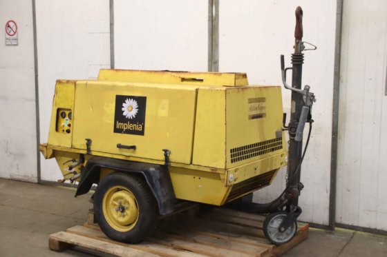 Construction compressor 3.1 m³/min from Atlas-Copco - XAS 55 30047 in ...