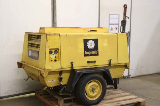 Construction compressor 3.1 m³/min from Atlas-Copco - XAS 55 30047 in ...