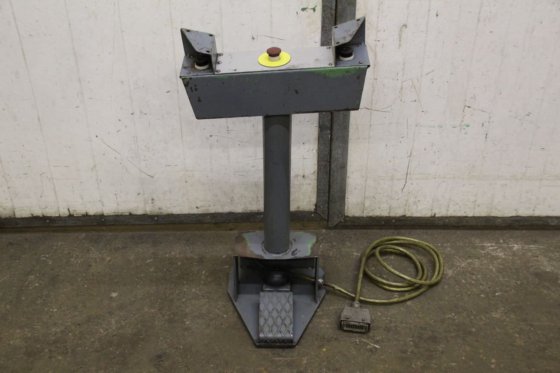 Two-hand control panel with foot switch by - Zweihand 19214 in ...