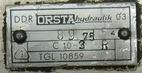 Double hydraulic pump from Orsta - C10-3R TGL10859 9480 in Wiefelstede ...