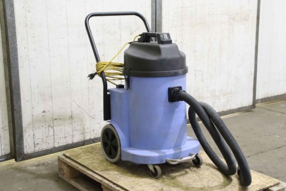 2013 Numatic industrial vacuum cleaner - WVD 900-2 29166 in Wiefelstede ...