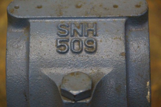 Plummer block housing from SKF - SNH 509 24897 in Wiefelstede, Germany