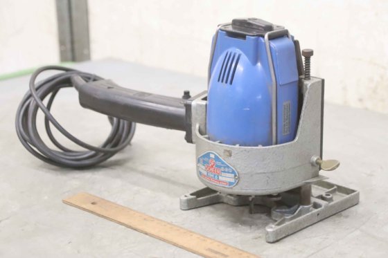 Router from Scheer - HM 6 29890 in Wiefelstede, Germany