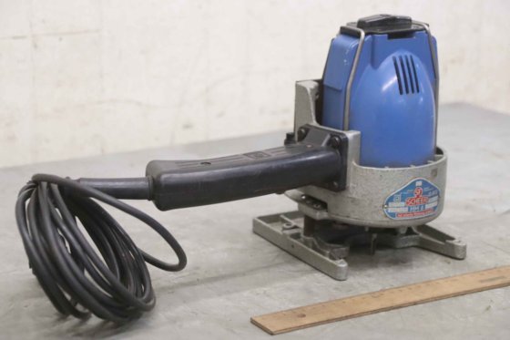 Router from Scheer - HM 6 29890 in Wiefelstede, Germany