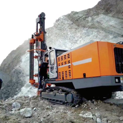 Crawler type open-pit integrated drilling car Water well drilling rig ...