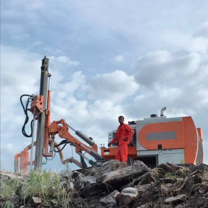 Crawler type open-pit integrated drilling car Water well drilling rig ...