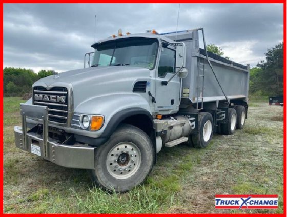 2005 Mack Granite tri-axle dump truck in Mississauga, Ontario, Canada