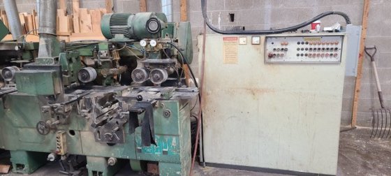WEINIG 7 HEAD THROUGHFEED MOULDER in Ontario, Canada