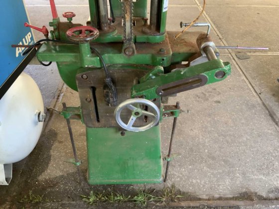 Albert Fezer Albert Fezer Chain Milling Machine in Gemert, Netherlands