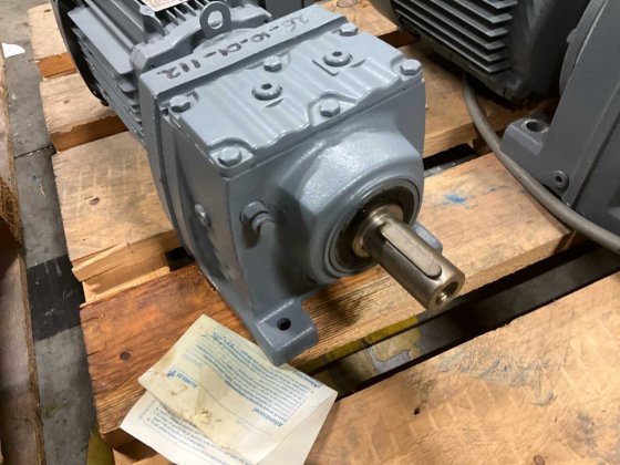 Sew & Vector Sew & Vector Geared Motor (2x) in Westerbroek, Netherlands