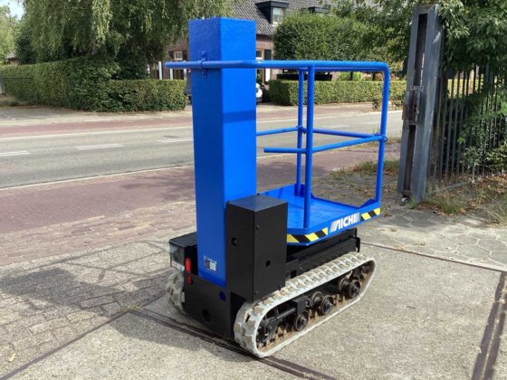 AICHI RM04B Crawler Boom Lift in Handel, North Brabant, Netherlands
