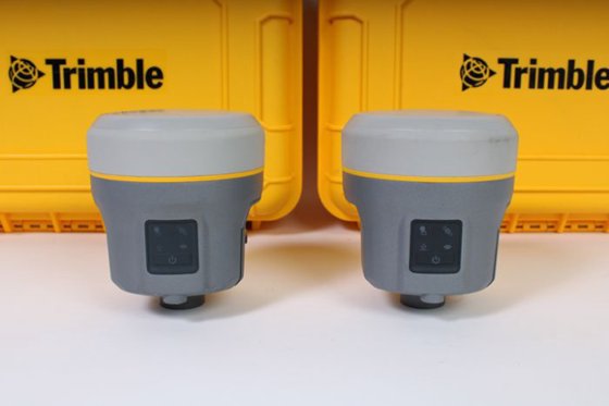 Trimble R12 GNSS RTK System w/ TSC5 - in Austin, TX, USA