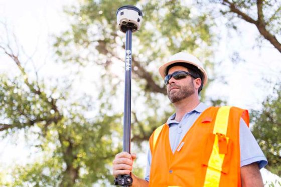 Trimble R2 GNSS Receiver - Centimeter in Austin, TX, USA