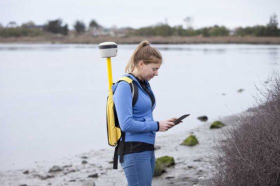 Trimble R2 GNSS Receiver - Centimeter in Austin, TX, USA