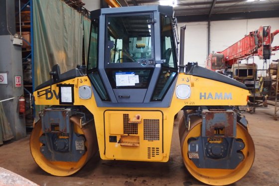 HAMM VIBRATORY TANDEM DRUM ROLLER DV6 - in Singapore