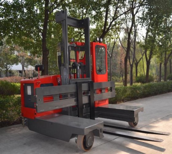 VNA Reach Truck Small All Terrain Forklift Side Loading Forklift in ...
