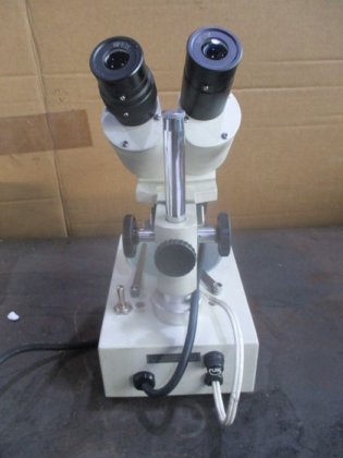 Binocular microscope ×20, Paralux in Amel, Wallonia, Belgium