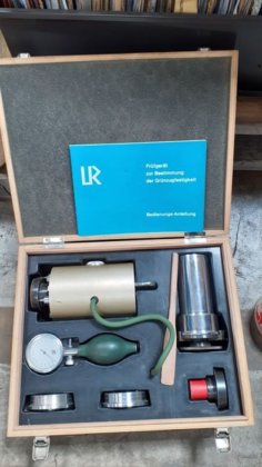 Mobil green sand tensile strength tester UR in Amel, Belgium