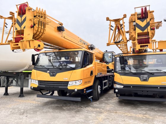 Chinese Crane Truck 30 Ton Truck Crane Machines For Construction ...