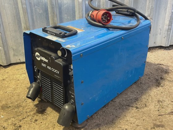 Miller XMT 450 CC/CV 415v 3 Phase Multi Process Welder UK in Harefield ...