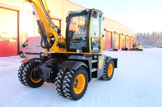 2018 JCB 110 W Hydradig / Engcon, Bucket, GreaseJCB 110 W Hydradig ...