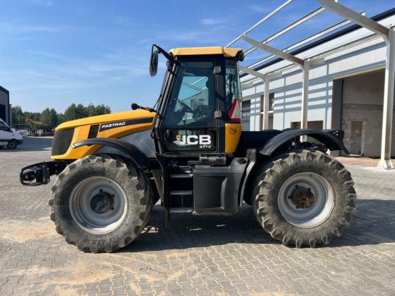 JCB Fastrac 2170 in Łochów, Masovian, Poland
