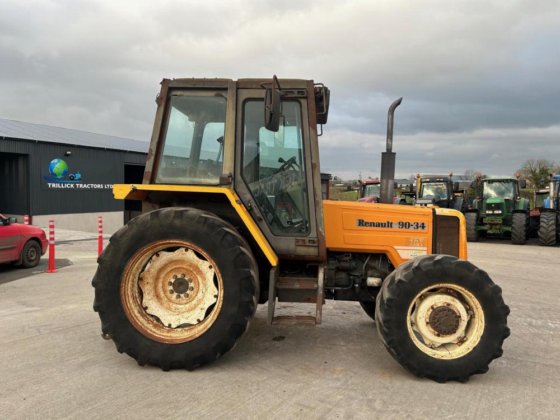 1995 Renault 90-34 in Trillick, Northern Ireland, United Kingdom
