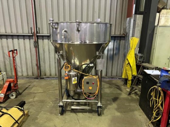 Heated Hopper/Tank in Auckland, New Zealand