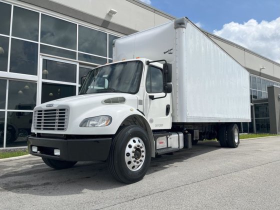 2017 Freightliner® M2 BUSINESS CLASS in Muncie, IN, USA