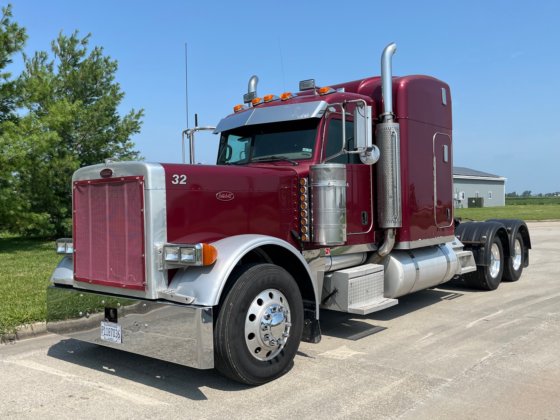 2006 Peterbilt 379 in Dieterich, IL, USA