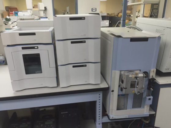 Perkin Elmer Flexar LC/MS UV/VIS UHPLC System 1200bar With Computer and ...