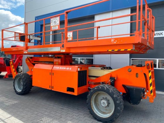 2010 MEC Titan Boom 40 S in Leur, Netherlands