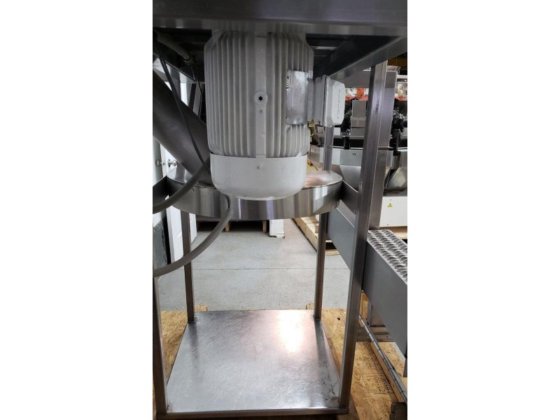 Quadro Mill Quadro comil model 196s #6273 in Montreal, Quebec, Canada