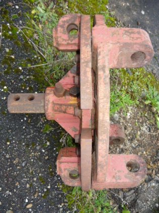Continuous flight augers Driving- / adapter plate for rotary head in ...