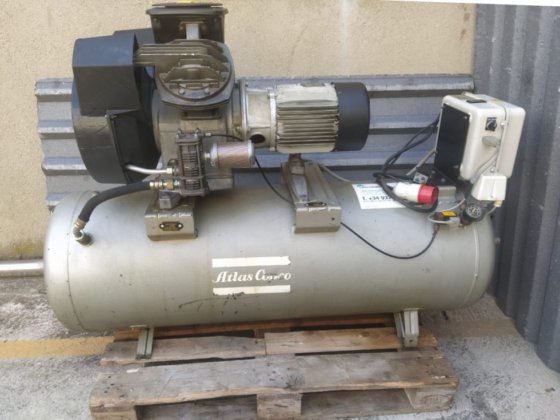 ATLAS COPCO Serie LE8 UV rotary compressor in Barcelona, Spain