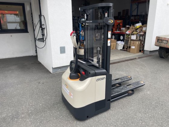 2022 Crown ES4000 1.2 TT4440 in Mils, Austria